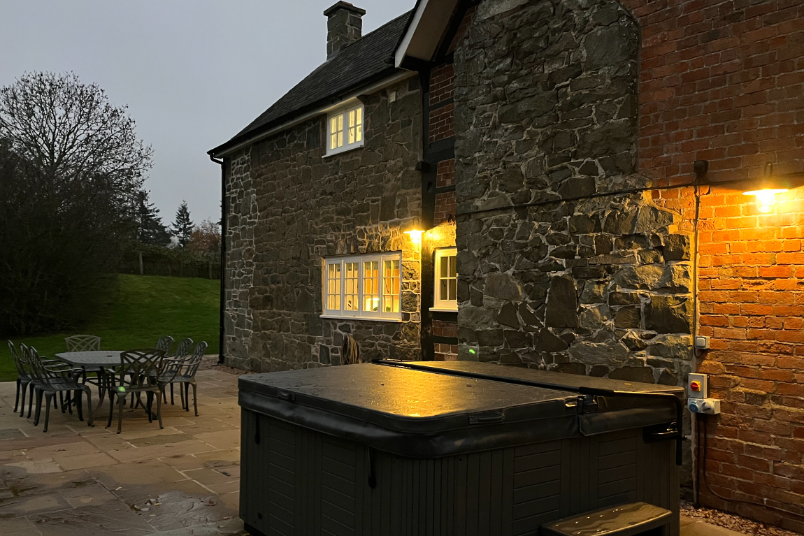 Calcot Cottage | Shropshire Cottage with Hot Tub