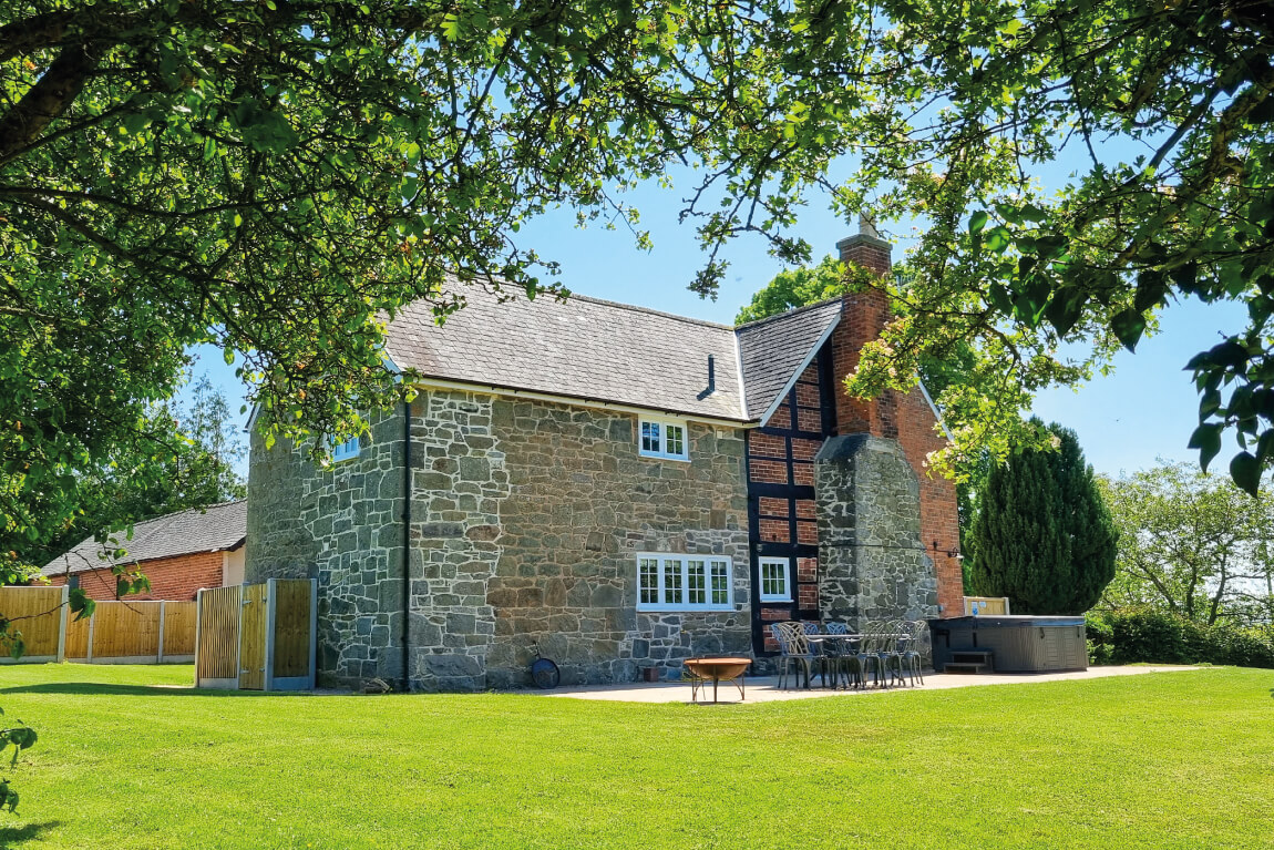 Calcot Cottage | Shropshire Cottage with Hot Tub